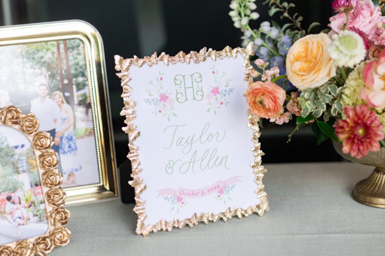 Wedding Sign Tips for a Stress-Free & Stylish Celebration